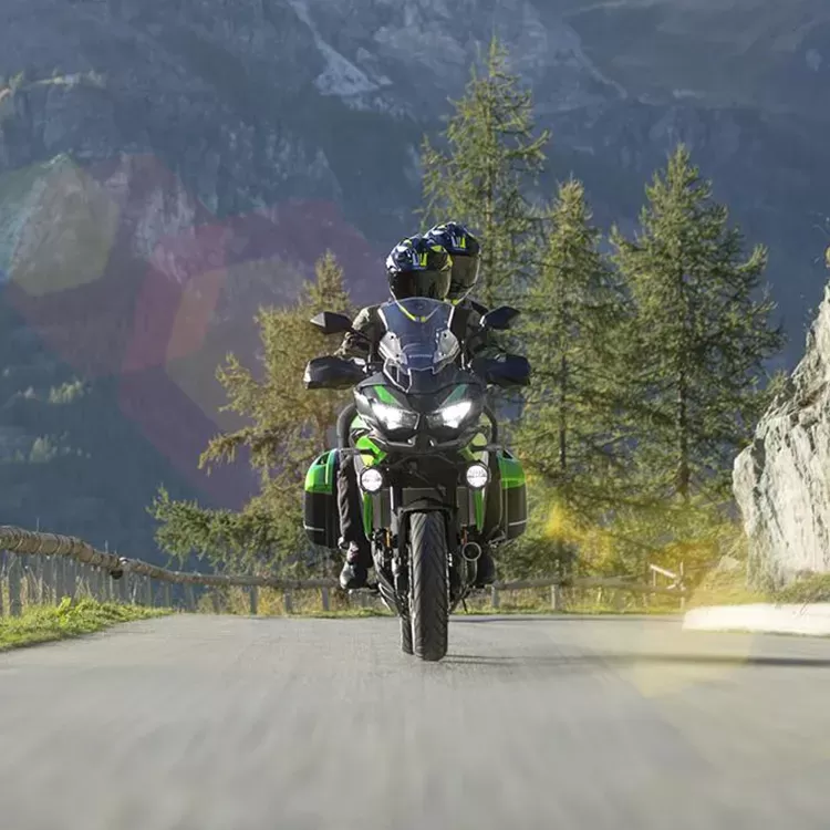 Kawasaki “Change the Game” with new strong hybrid Ninja 7 HEV